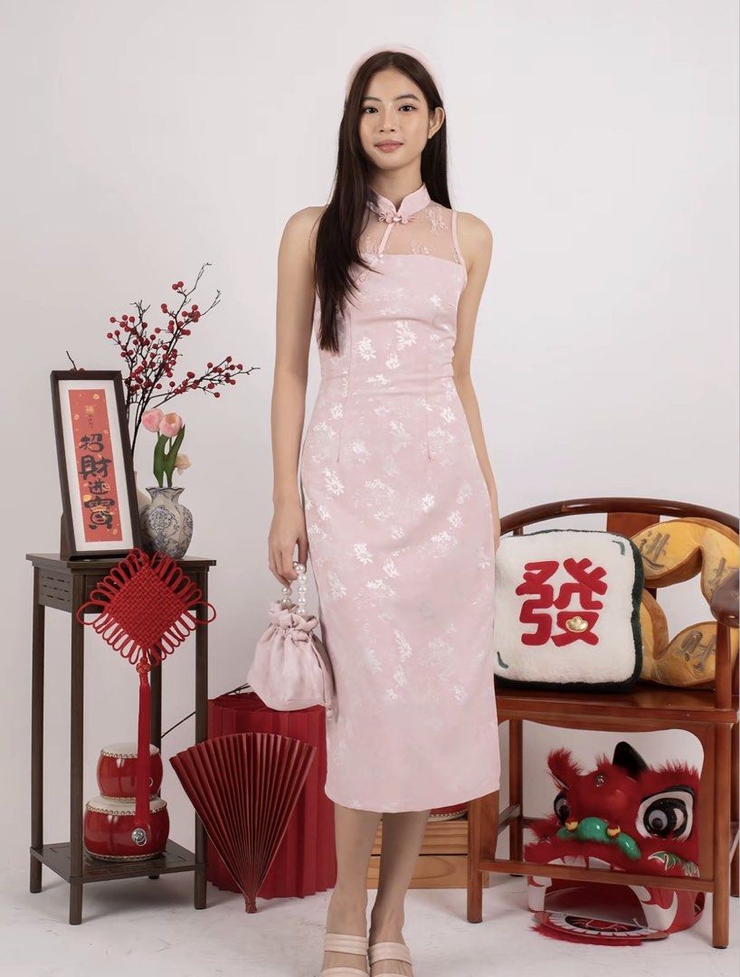 mgp label gisele embossed cheongsam dress (pink), Women's Fashion ...