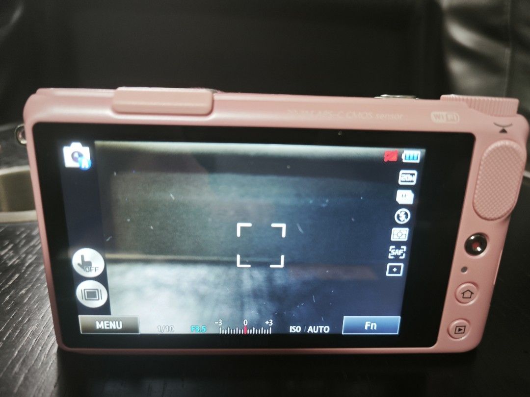 Samsung NX2000 Pink Digital Camera, Photography, Cameras on Carousell