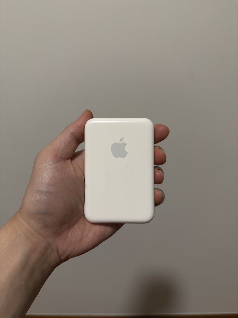 Power Bank Apple MagSafe Battery Pack - White, Mobile Phones & Gadgets ...