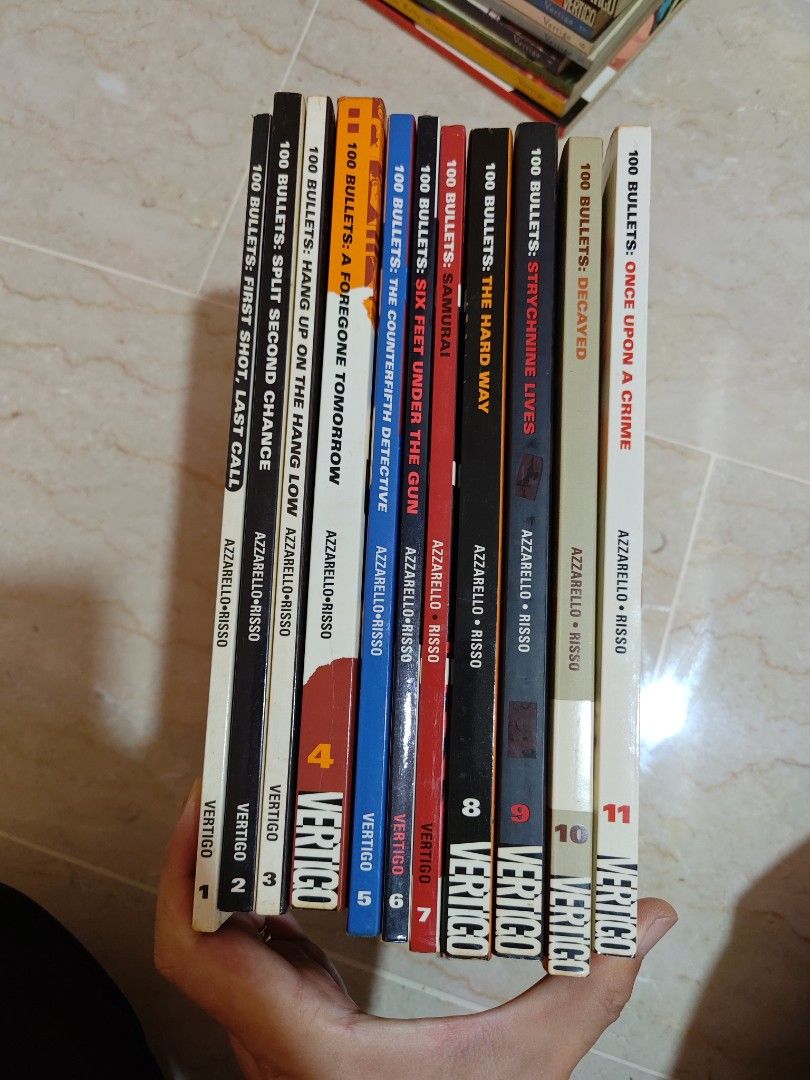 100 bullets Vol. 1 - 11, Hobbies & Toys, Books & Magazines, Comics ...