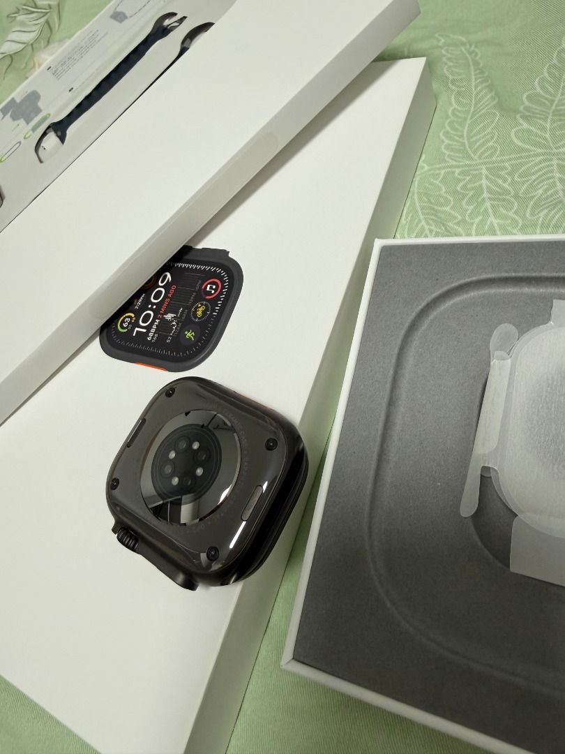 Apple Watch Ultra 2 GPS + Cellular 49mm Titanium Case, 手提電話, 智能穿戴裝置及智能 ...