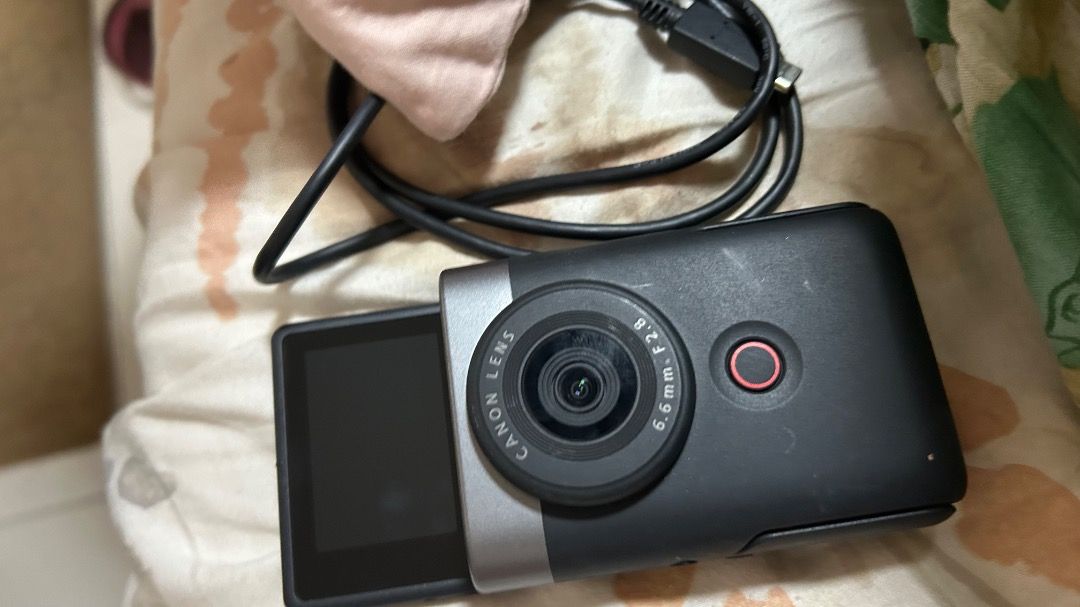 Canon Powershot V10 [LIKE NEW], Photography, Cameras on Carousell