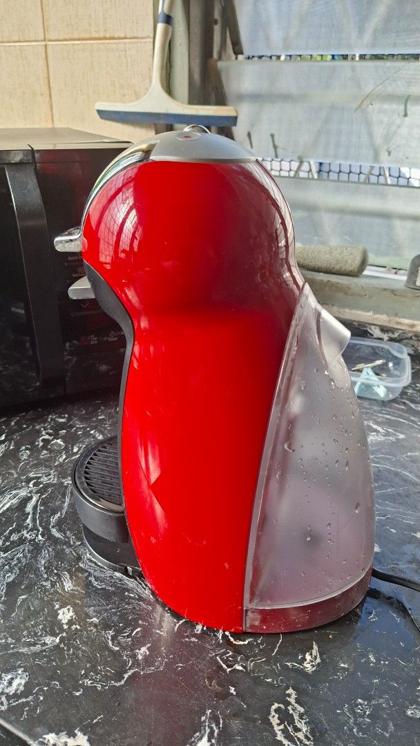 Nescafe Red Dolce Gusto Coffee Machine (Nespresso), TV & Home ...