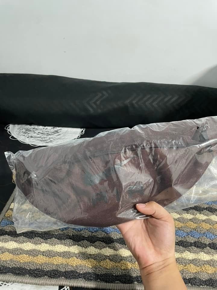 Nike Air Fanny Pack, Men's Fashion, Bags, Belt bags, Clutches and ...
