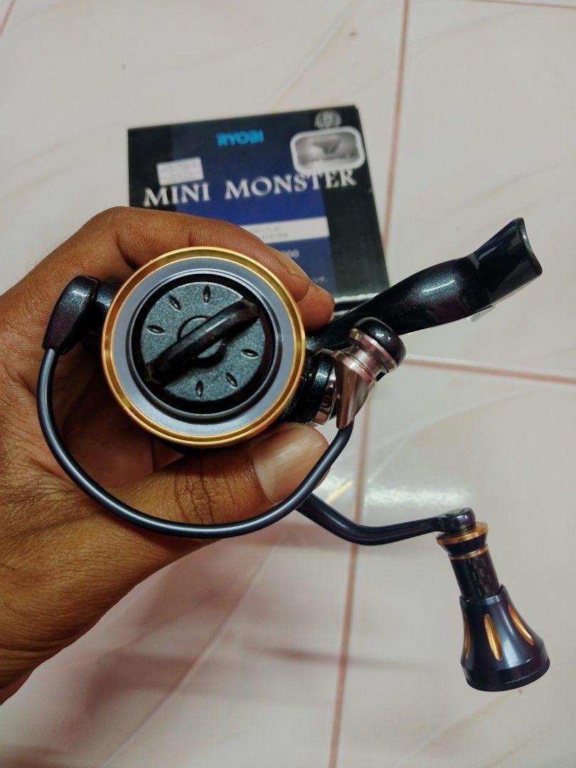 Ryobi Mini Monster 1000 Spinning Fishing Reel, Sports Equipment ...