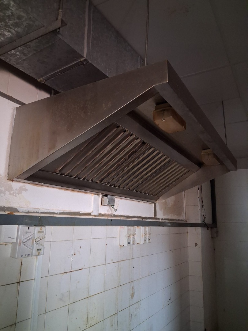 Stainless Steel Commercial Kitchen Range Hood with Lights, TV & Home ...