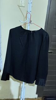 Atasan hitam Dijual | Beli 10,000+ Atasan hitam online | Carousell ...
