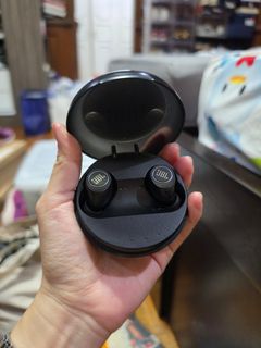 JBL Soundgear Clips Open Ear Earbuds, Audio, Earphones on Carousell