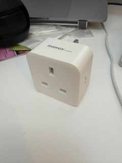 MOMAX Q.CLOCK2 Digital Clock 鐘連喇叭 可magsafe叉電會有彩色閃電, 家庭電器, 轉插器及插頭 ...