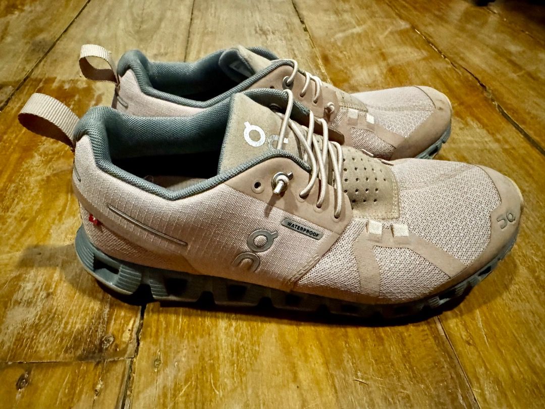 (SALE) On Running Cloud Waterproof Rose Lunar color, Women's Fashion ...