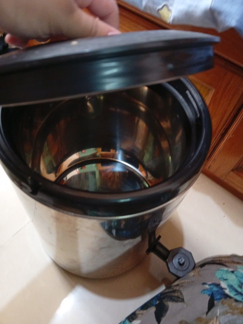 Stainless Steel Water Dispenser with Tap, 家庭電器, 廚房電器, 濾水器及飲水機 - Carousell