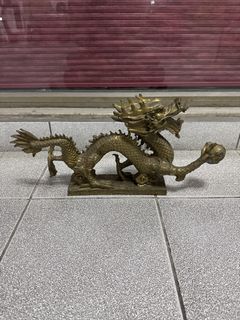 (2UFK) Foo Dog Lion Statue with Chinese Characters 石敢当, Hobbies & Toys ...