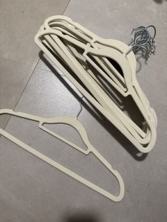 Metal Hanger, Furniture & Home Living, Home Improvement & Organisation ...