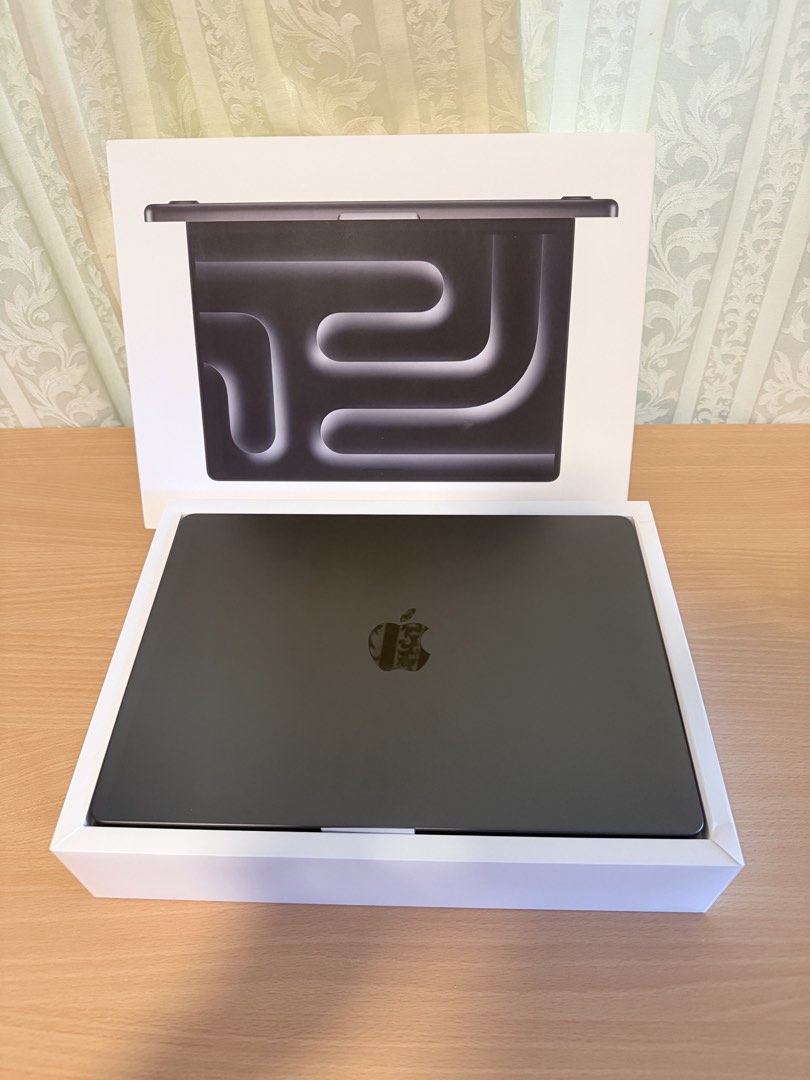 MacBook Pro M4 Chip 14 inch Ram 16GB 1TB SSD Full Box, Computers & Tech ...