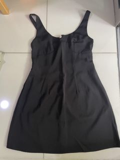 (L) Mini dress black, Women's Fashion, Dresses & Sets, Dresses on Carousell