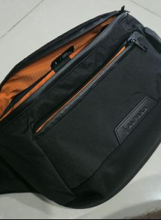 Alpaka Go Sling (X-PAC), Men's Fashion, Bags, Sling Bags on Carousell