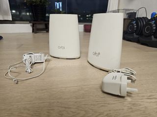 NETGEAR Orbi RBR50 Router, 電腦＆科技, 電腦周邊及配件, Wifi及上網相關產品 - Carousell