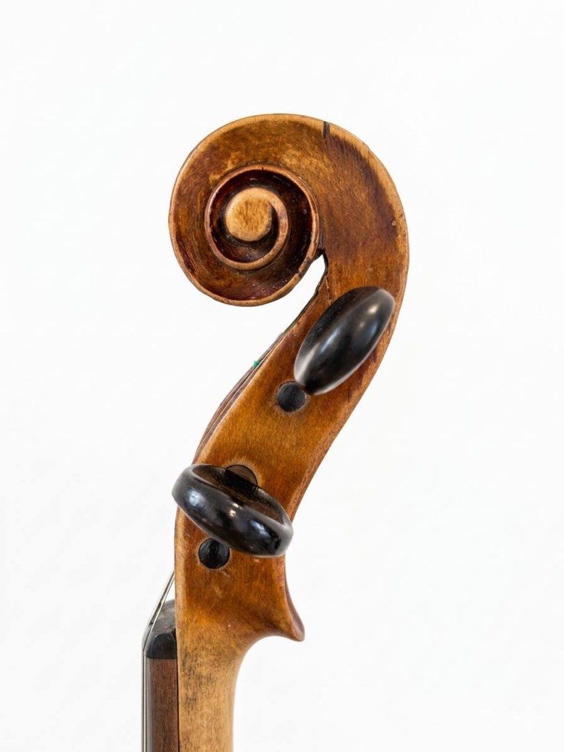 Acoustic Violin with Case and Bow, Hobbies & Toys, Musical Instruments ...