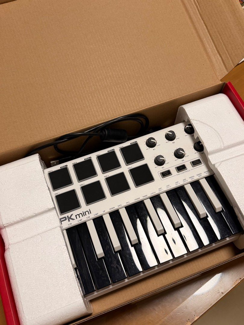 Akai MPK Mini MKII Special Edition White MIDI Keyboard, Hobbies & Toys ...