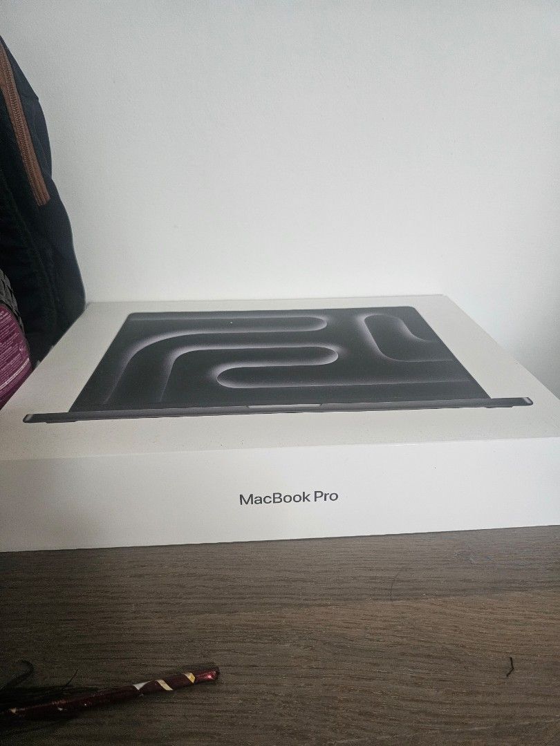 [Box only] Apple MacBook Pro Laptop, Computers & Tech, Laptops ...