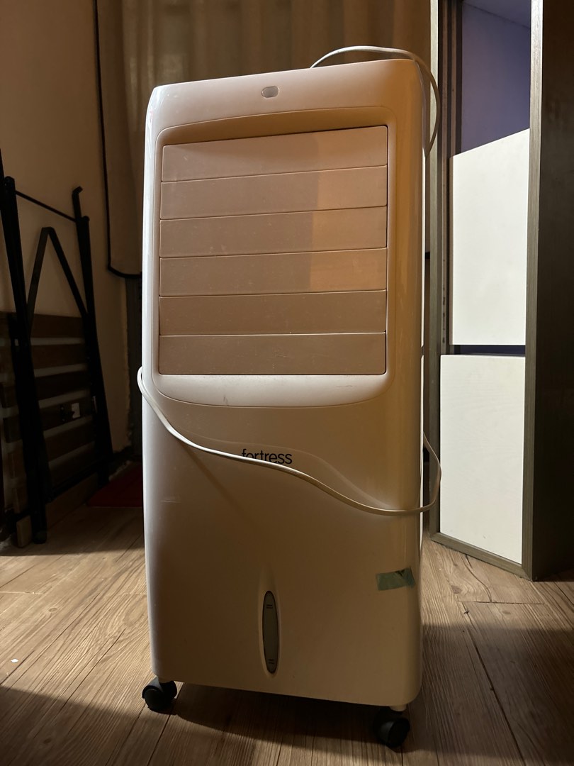 Fortress Air Cooler with Wheels豐澤風機, 家庭電器, 冷氣機及暖風機 - Carousell