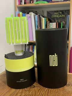 Lightstick hearts2hearts baru, K-Wave di Carousell