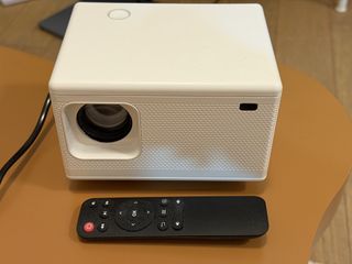 哈趣h3 pro 投影仪 Haqu h3 pro projector with harman kardon, 家庭電器, 電視 & 其他娛樂 ...