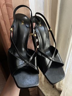 Sepatu hitam 40 Dijual | Beli 100+ Sepatu hitam 40 online | Carousell ...