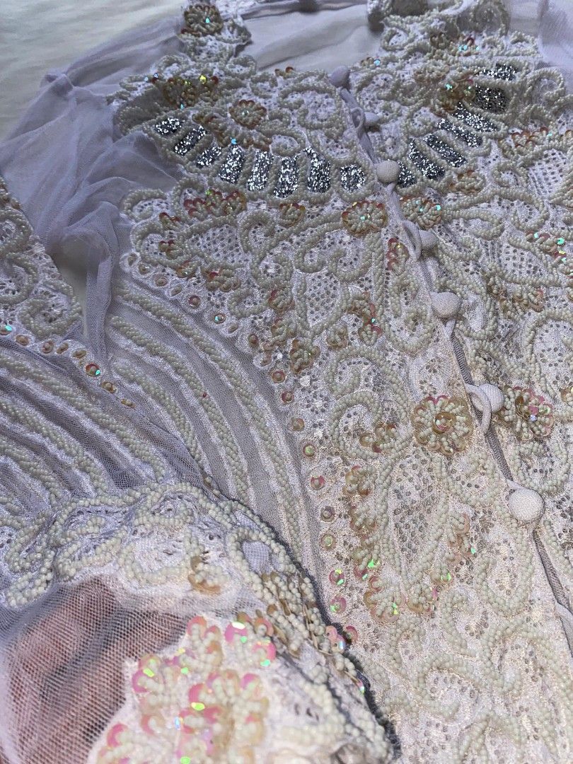 kebaya putih full payet, Fesyen Wanita, Pakaian Wanita, Atasan di Carousell