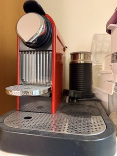 DeLonghi Nespresso Coffee Machine with Milk Frother, 家庭電器, 廚房電器, 咖啡機及咖啡 ...