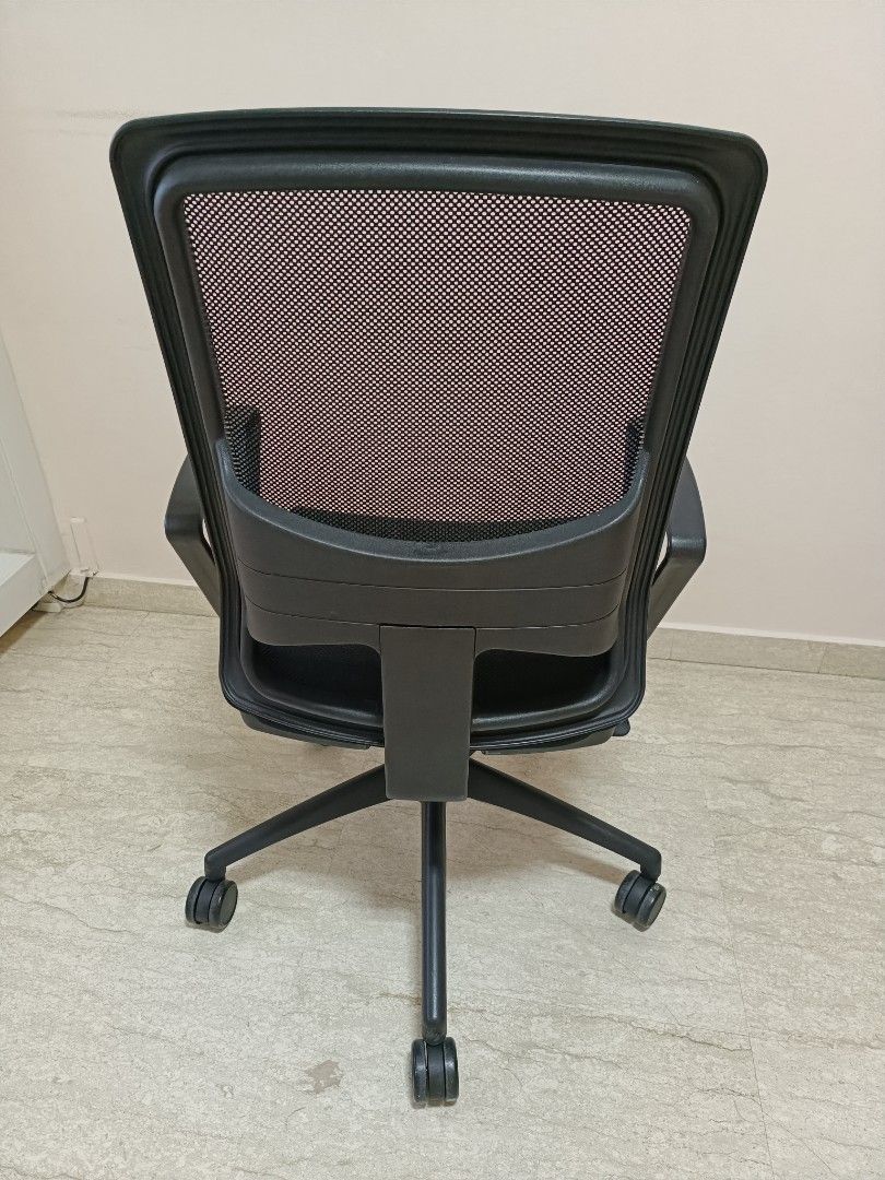 Black Mesh Back Office Chair with Wheels, Furniture & Home Living ...