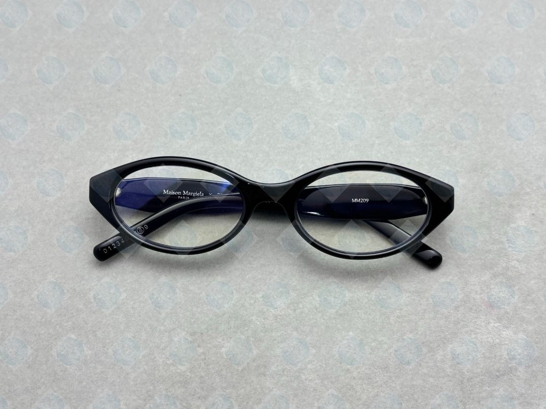 GM x Maison Margiela Collaboration MM209 53-22-144 Total width 145 ...
