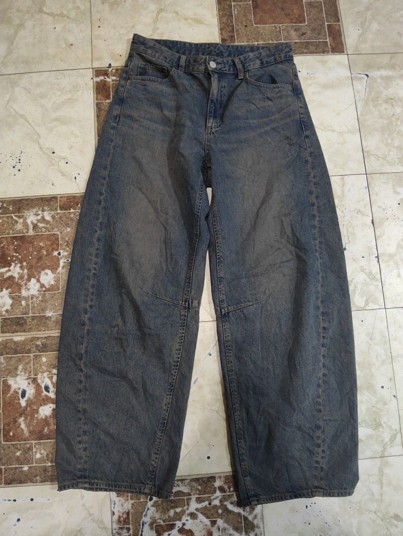 GU Barrel leg, wide tapered cut, Men's Fashion, Bottoms, Jeans on Carousell