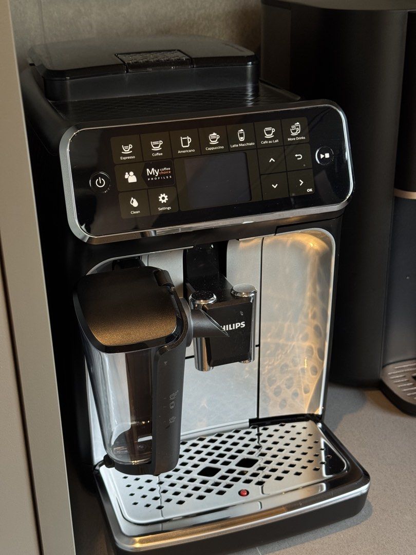 Philips LatteGo 5400 Automatic Coffee Machine, 家庭電器, 廚房電器, 咖啡機及咖啡壺 ...
