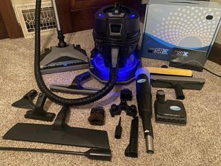 Rainbow 吸塵機(壞摩打)主機和底盤, 家庭電器, 吸塵機 ＆ 家居清潔電器 - Carousell