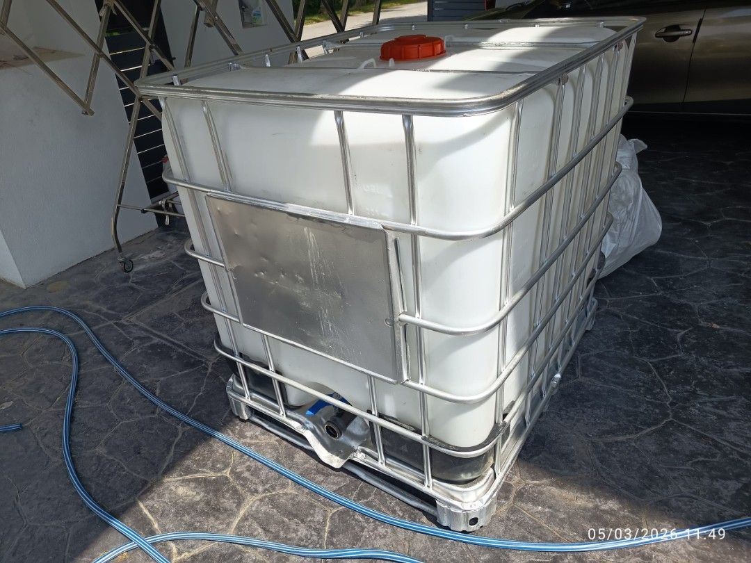 IBC Tote Tank 1000L Cage Water Storage, Furniture & Home Living, Home ...