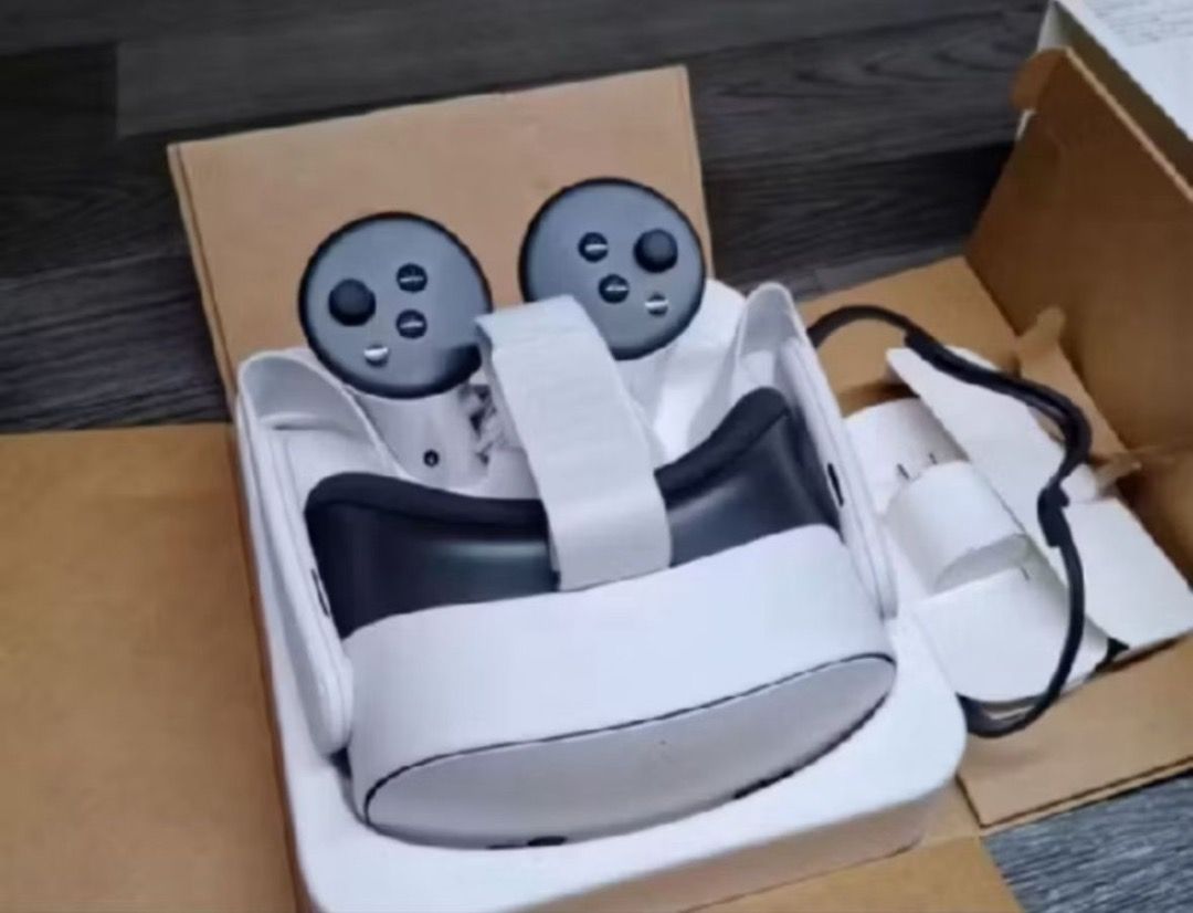 Meta Quest 3S VR Headset with Controllers, Video Gaming, Video Game ...