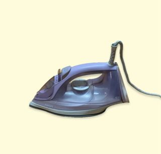 Tefal Fasteo Steam Iron with XL 1.2L Water Tank, 家庭電器, 熨斗及掛熨機 - Carousell