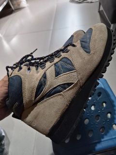 Sepatu outdoor second Dijual | Beli 100+ Sepatu outdoor second online ...