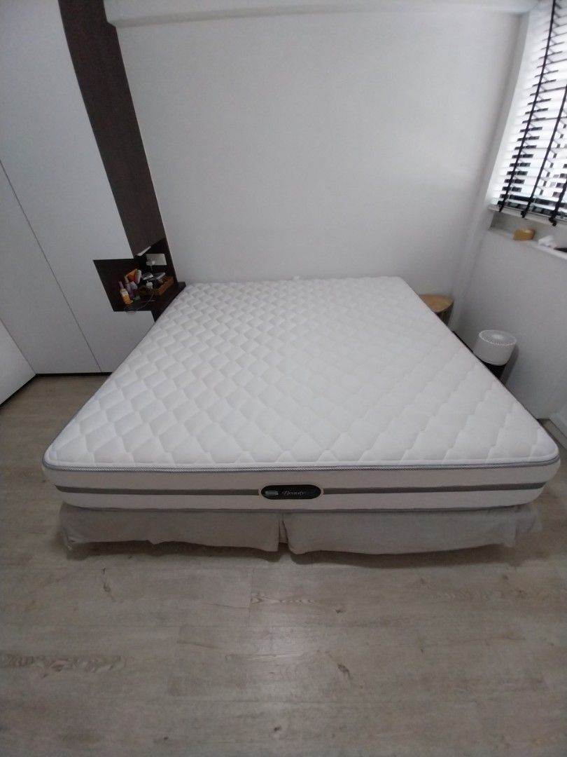 Beautyrest Simmons Mattress, Furniture & Home Living, Furniture, Bed ...