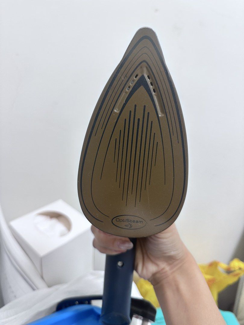 Tefal Tweeny 2 in 1 Steam Iron, 家庭電器, 熨斗及掛熨機 - Carousell