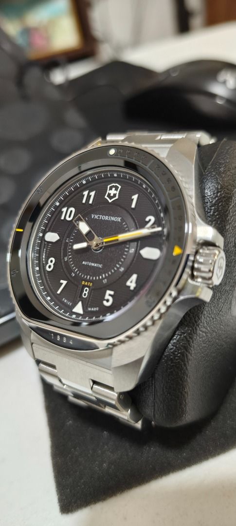 Victorinox Swiss Army Automatic Watch, Men's Fashion, Watches ...