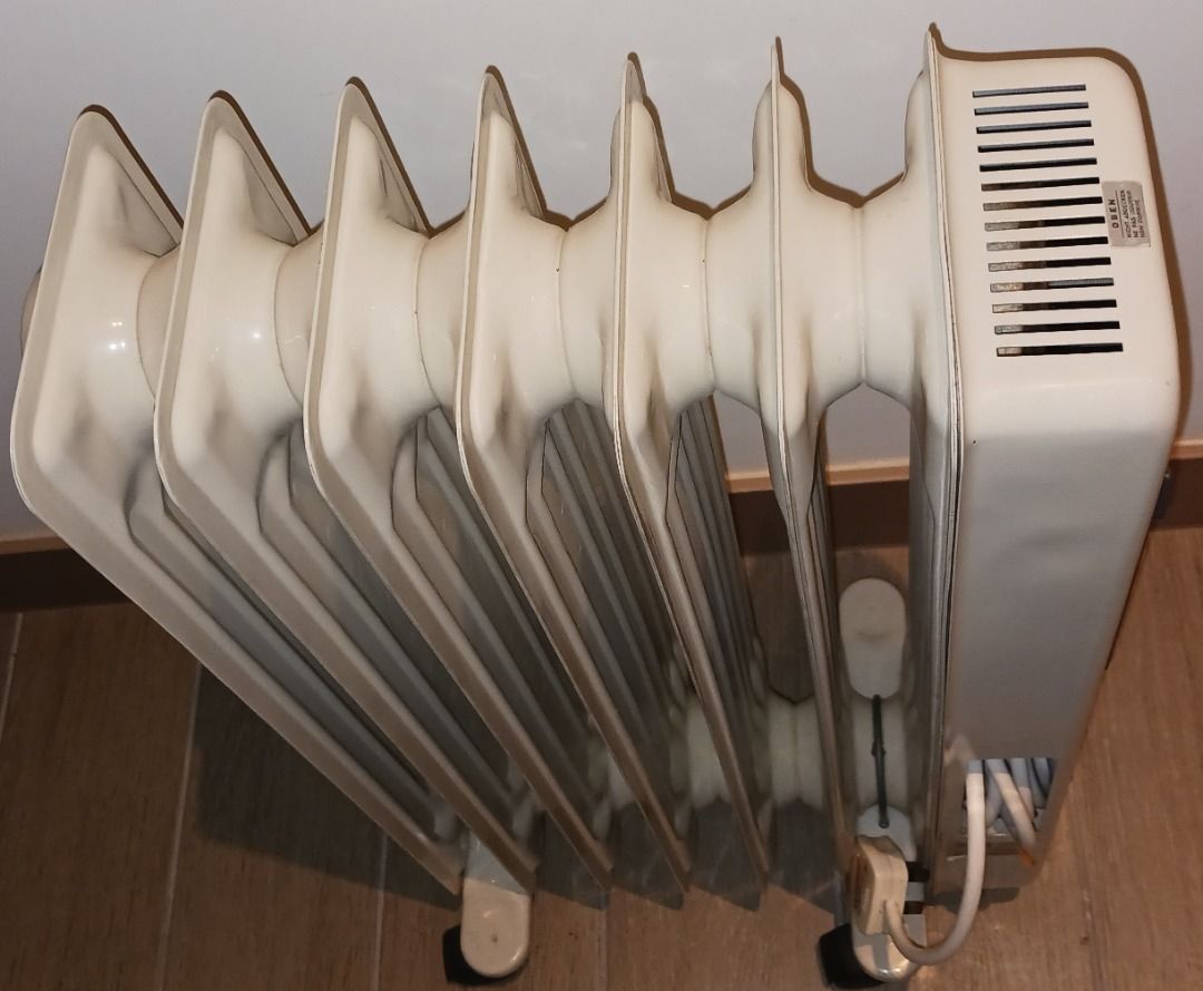Philips 充油式電暖爐 Room Heater, 家庭電器, 冷氣機及暖風機 - Carousell