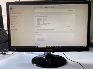 Samsung Essential Monitor S3 24-inch s24c310eae with laptop arm and ...