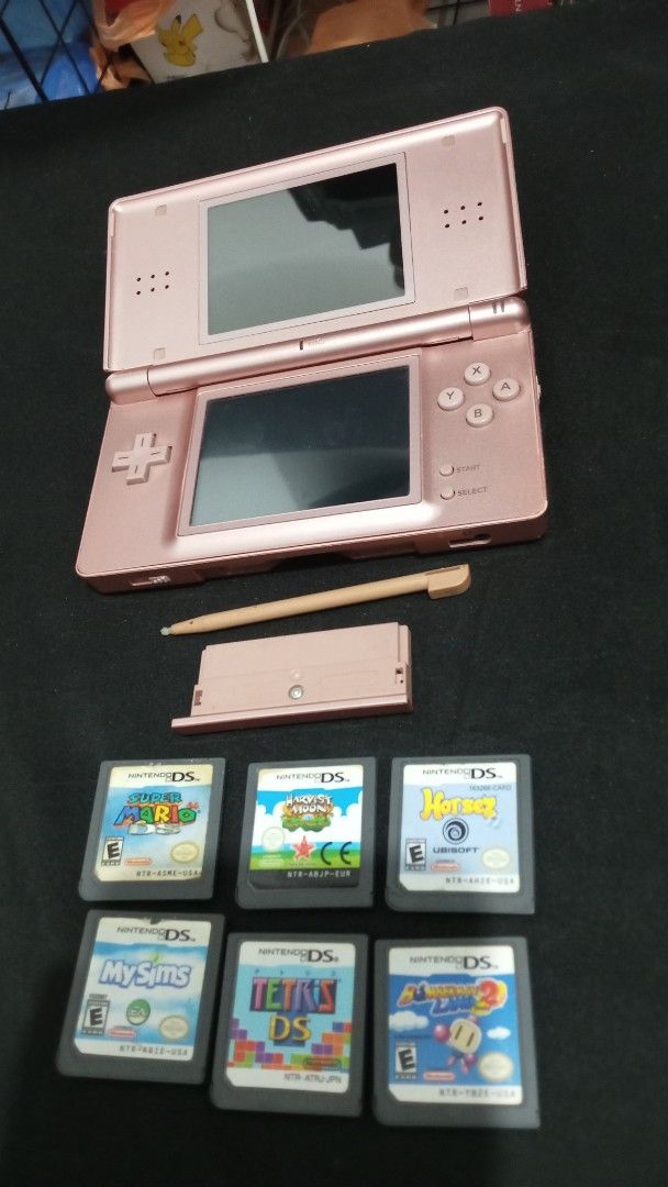 Nintendo DS Lite with games, Video Gaming, Video Game Consoles ...