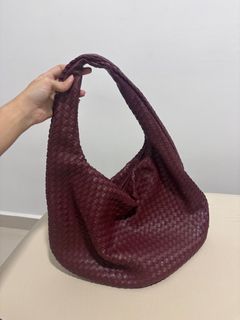 SAZABY Woven Leather Hobo Shoulder Bag, Women's Fashion, Bags & Wallets ...