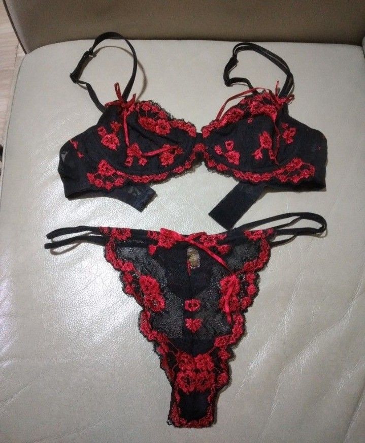 減價 。Z047: EURO HOP underwear set 34B 😄順豐免運費, 女裝, 內衣和休閒服 - Carousell