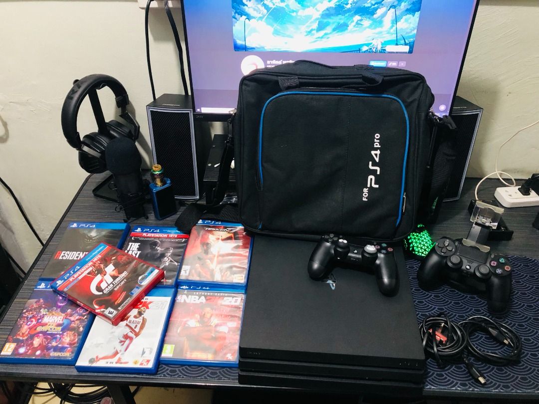 PlayStation 4 Pro Console with Games and Accessories, Video Gaming ...