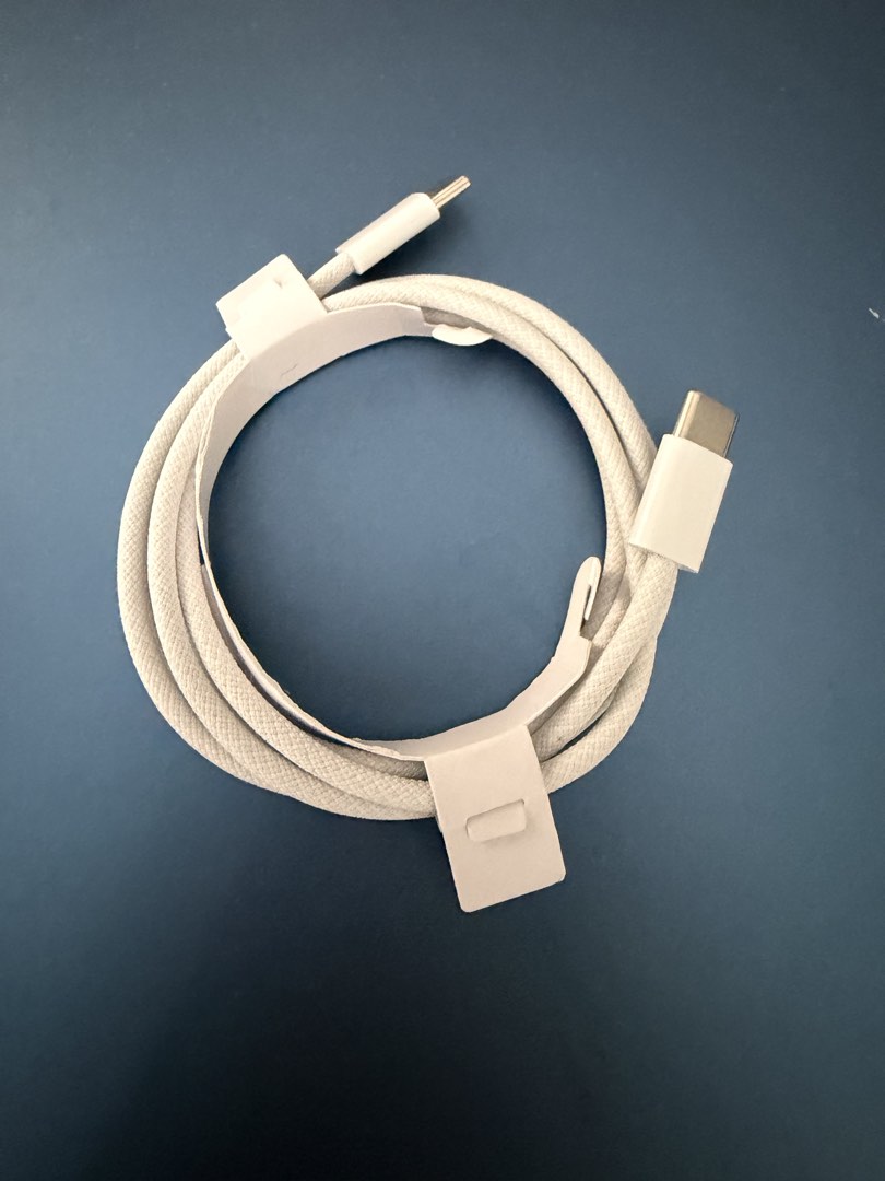 apple 原裝 type c to type c 線, 手提電話, 電話及其他裝置配件, 充電器及電線 - Carousell