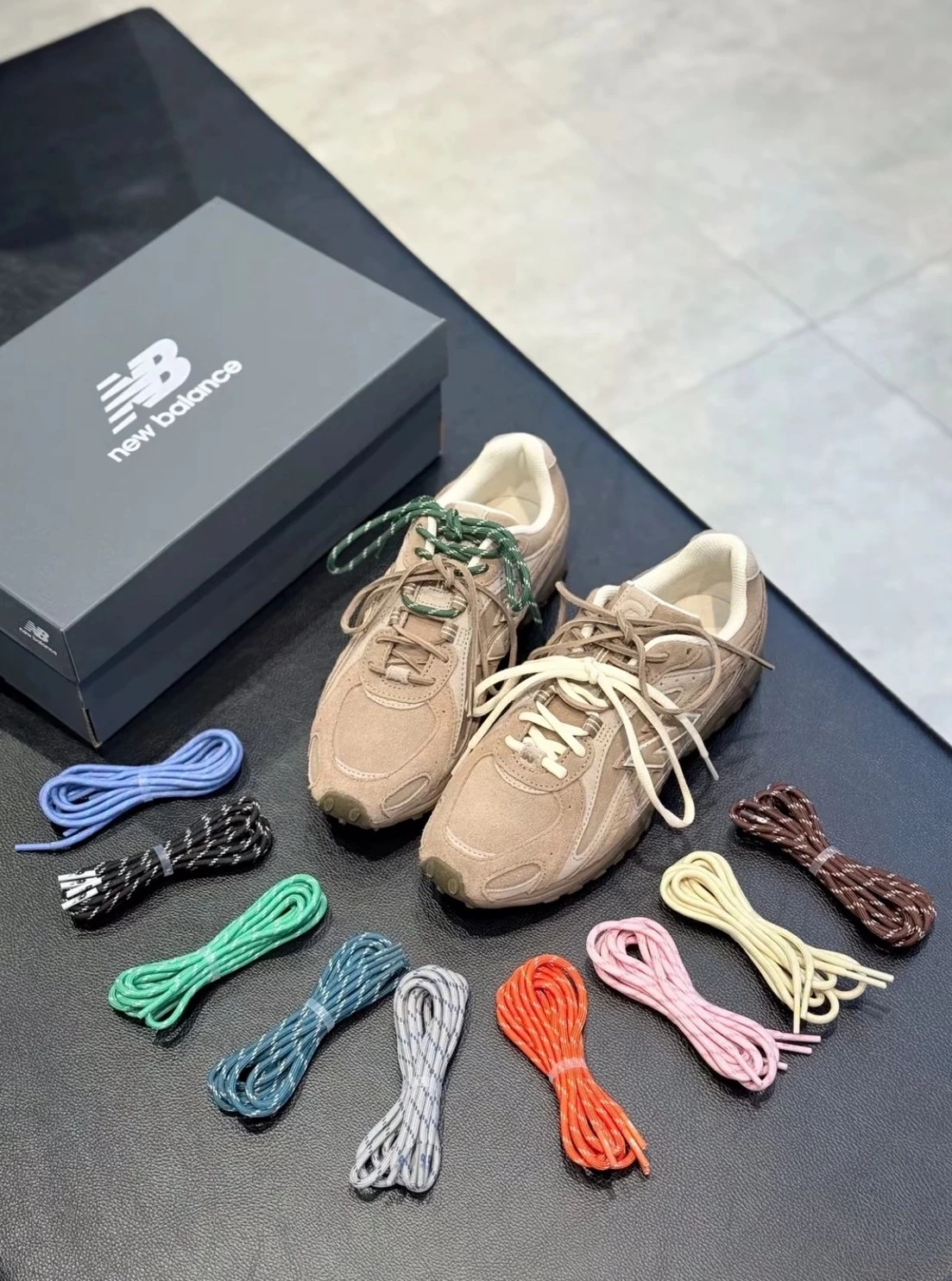 NEW BALANCE 204L 薄底網眼麂皮復古棕 (U204LMMA), 女裝, 鞋, 波鞋 - Carousell